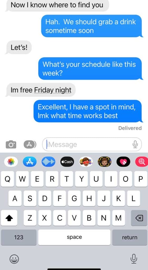 How to Text a Girl - The Complete Guide 2024